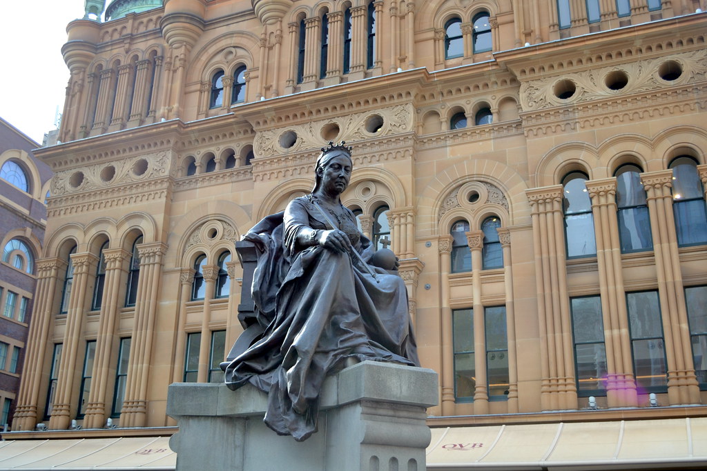 Royal Influences: The Queen at the Library – Know How, the blog of the ...